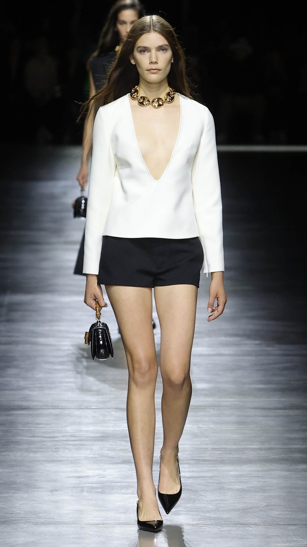 GUCCI Ancora Fashion Show Gallery | Spring Summer 24 Collection | GUCCI®