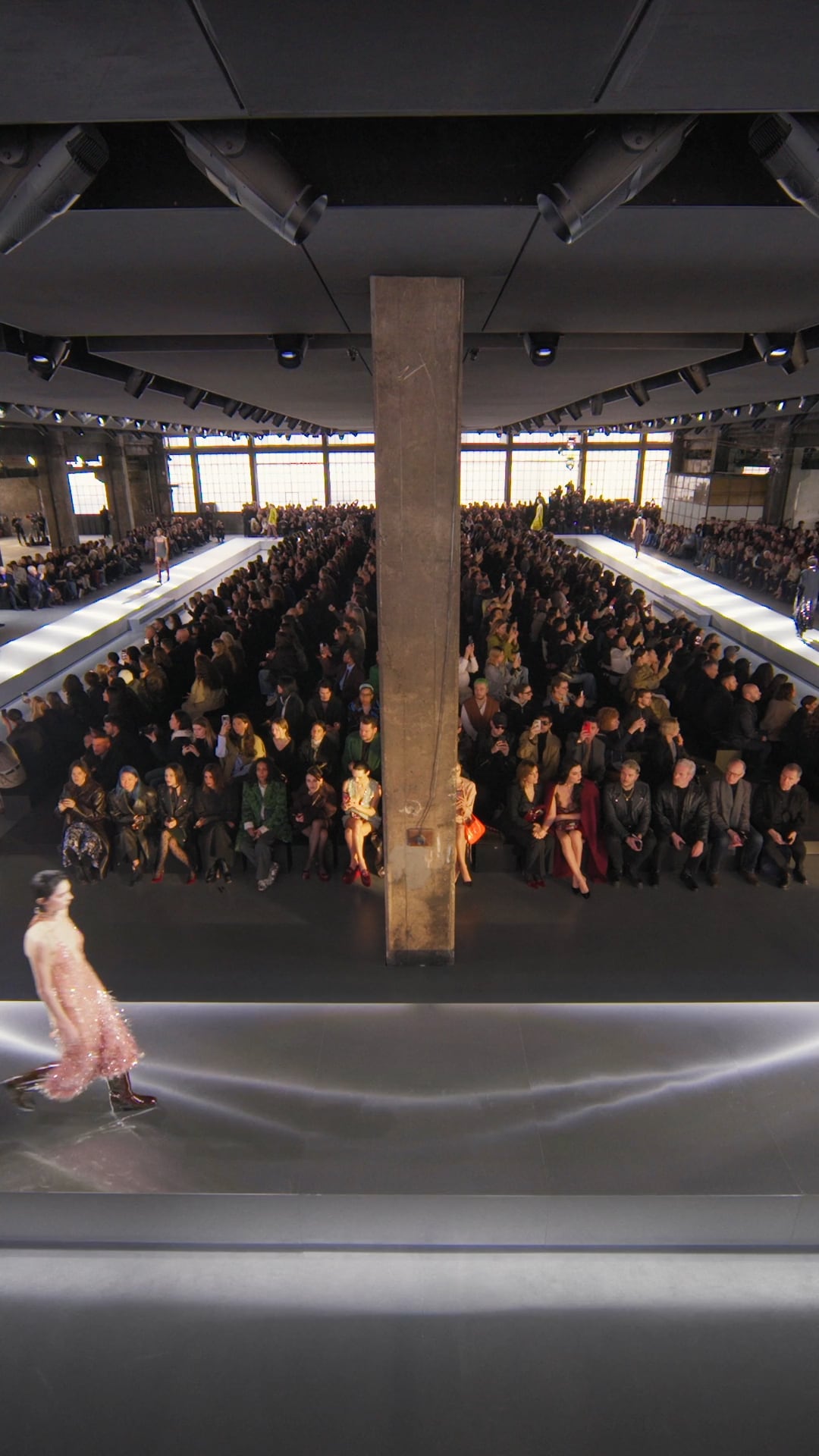 GUCCI Fashion Show Gallery | Women's Fall Winter 2024 | GUCCI®