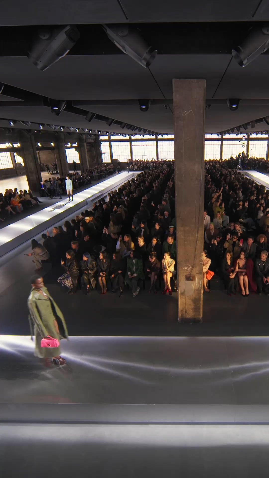 GUCCI Fashion Show Gallery | Women's Fall Winter 2024 | GUCCI®