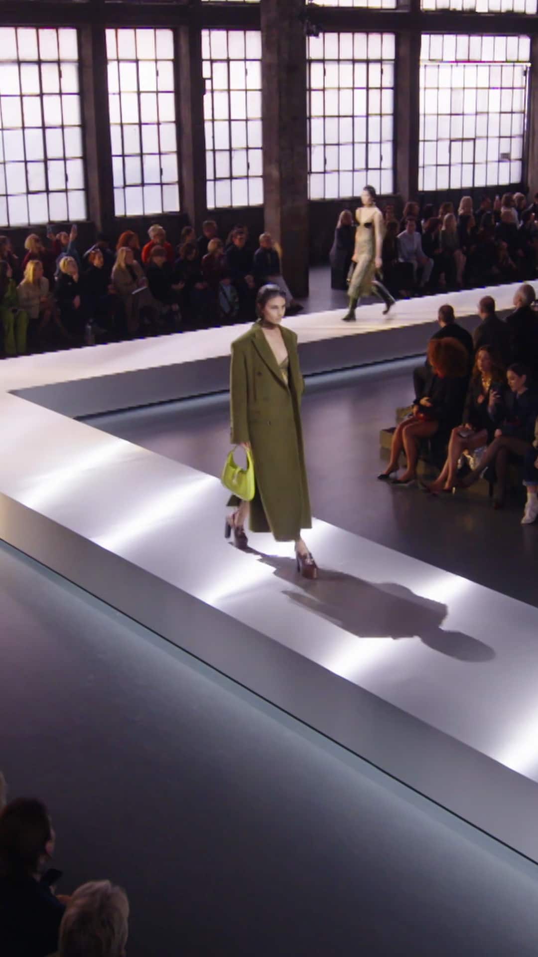 GUCCI Fashion Show Gallery | Women's Fall Winter 2024 | GUCCI®